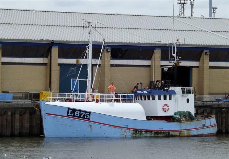 PERNILLE BRO - Vesseljoin