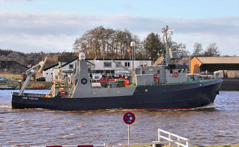 ARNE TISELIUS - Vesseljoin