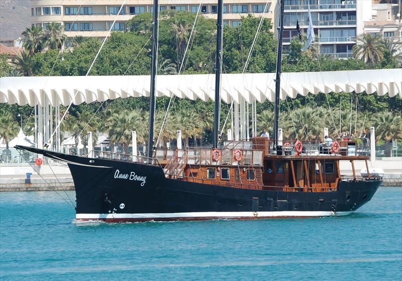 ANNE BONNY UNO - Vesseljoin