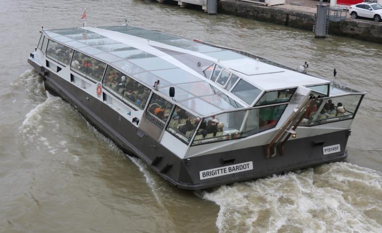 BRIGITTE BARDOT - Vesseljoin