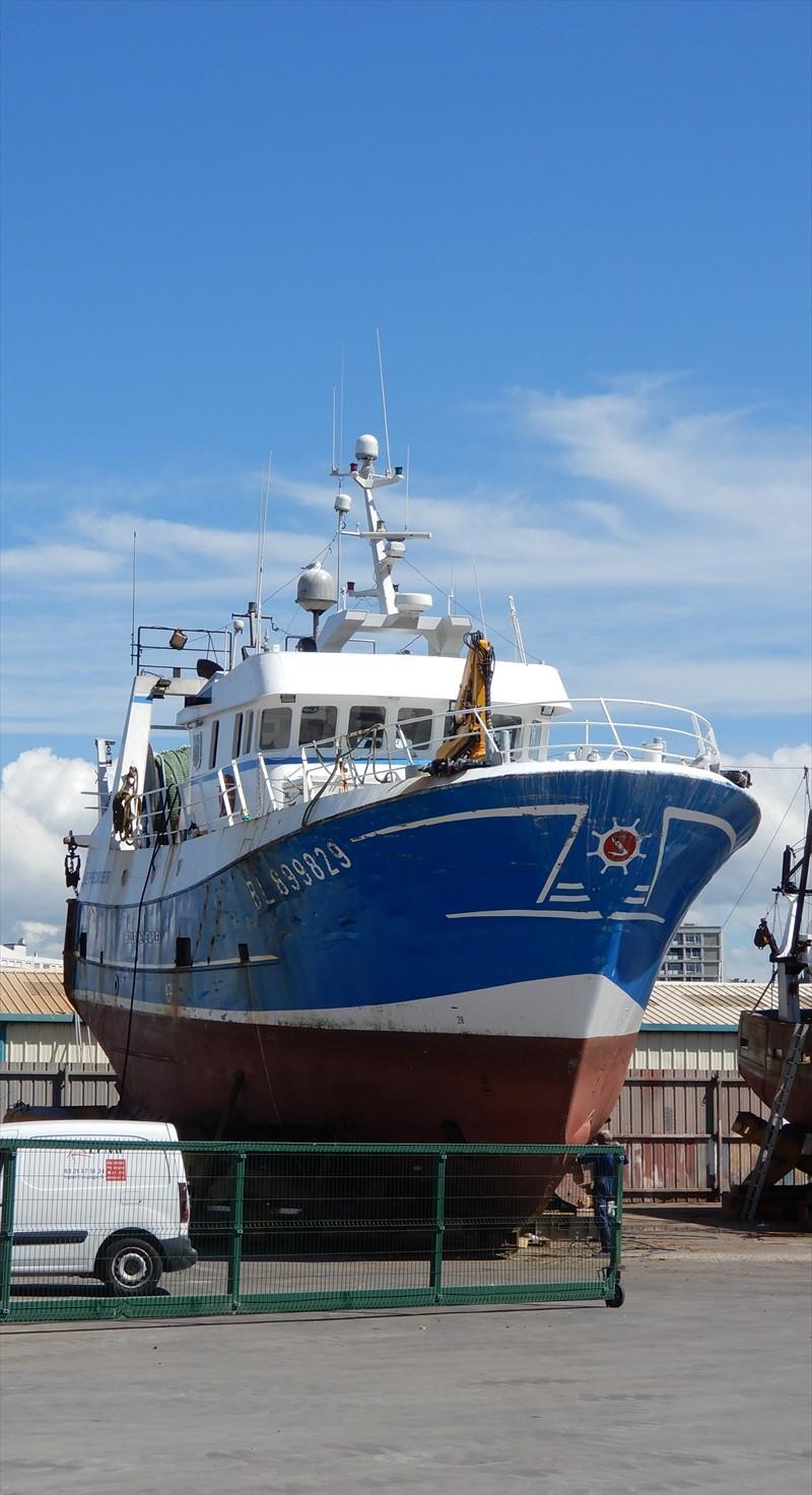 LE PRECURSEUR - Vesseljoin