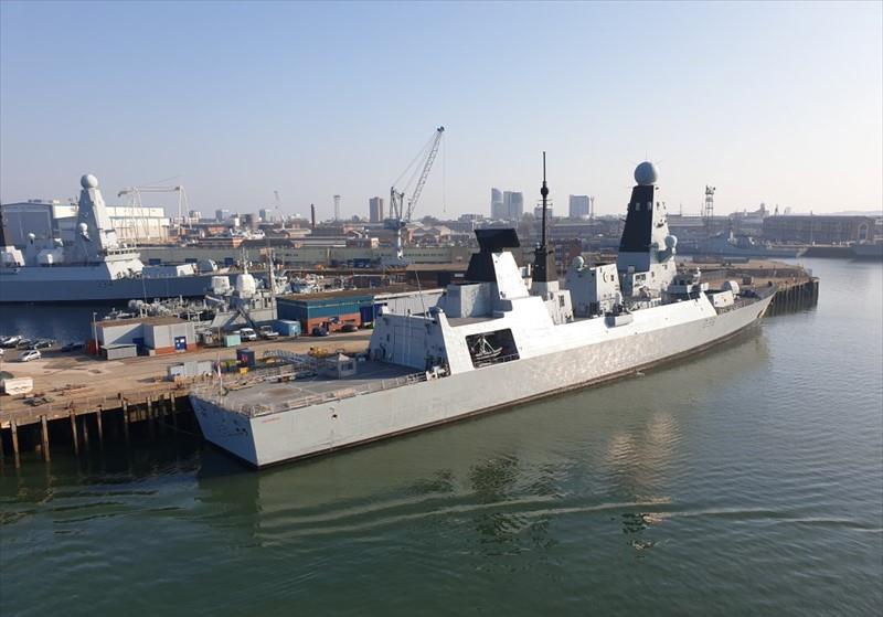 HMS DEFENDER - Vesseljoin