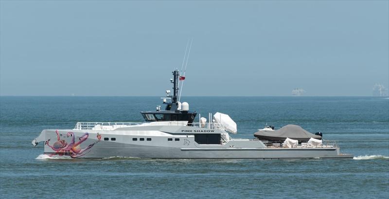 PINK SHADOW - Vesseljoin