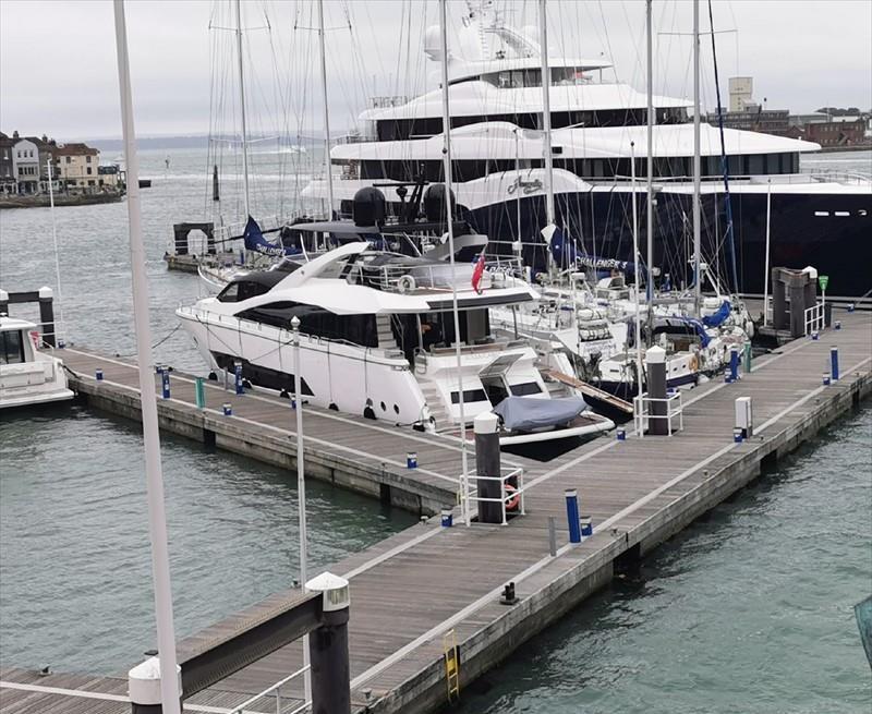 JULIA CAROLINE - Vesseljoin