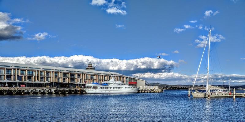 MICHAELA ROSE - Vesseljoin