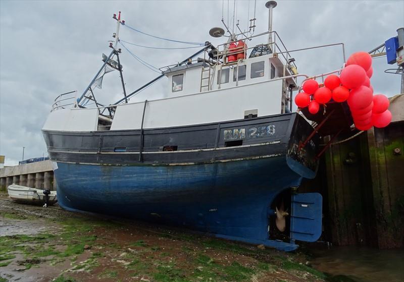 HELEN CLAIRE - Vesseljoin