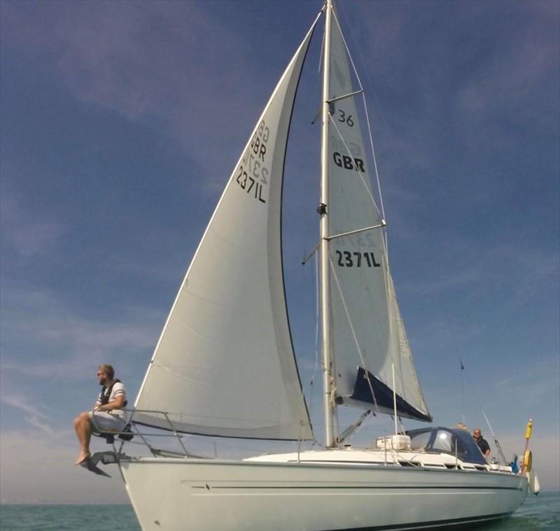 AMBITIOUS ALICE - Vesseljoin