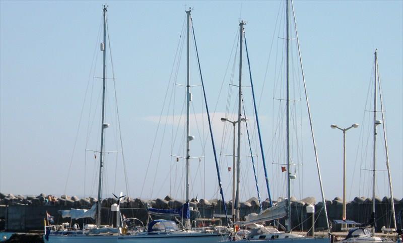 RESOLUTE OF THAMES - Vesseljoin