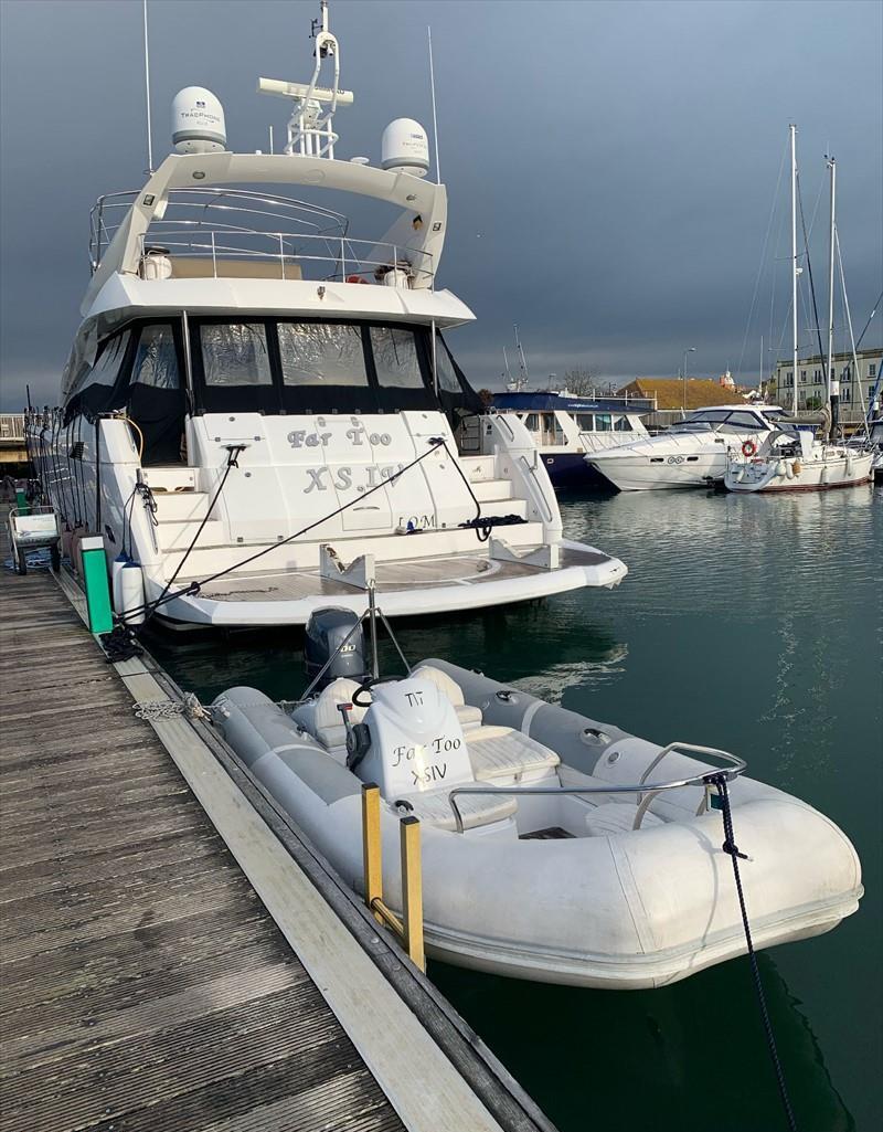 FAR TOO XSIV - Vesseljoin