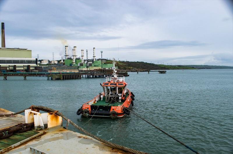 SALLY MCLOUGHLIN - Vesseljoin