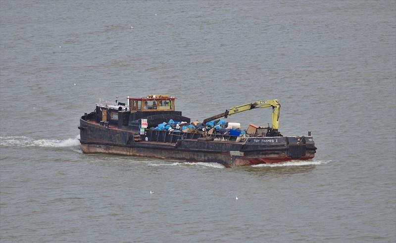 TIDY THAMES - Vesseljoin