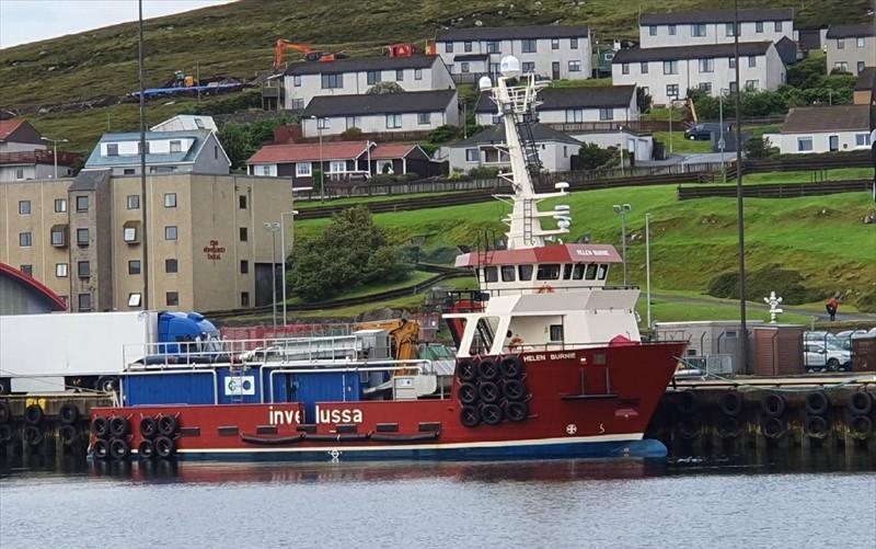 HELEN BURNIE - Vesseljoin