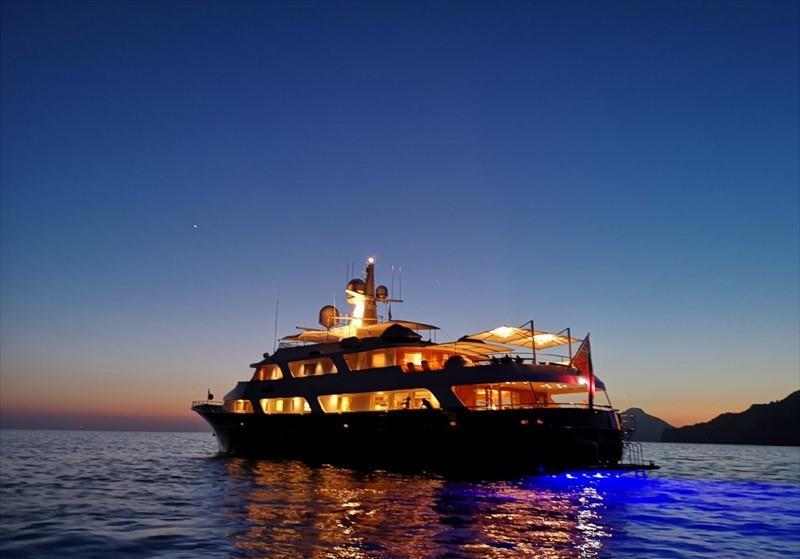 LADY ROSE - Vesseljoin