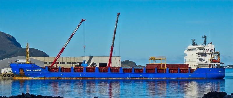 EMMA JANNEKE - Vesseljoin