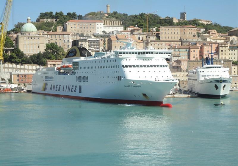 OLYMPIC CHAMPION - Vesseljoin