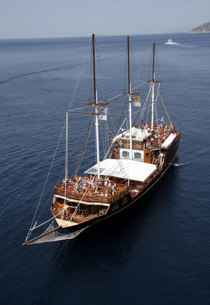 MENIA MARIA III - Vesseljoin