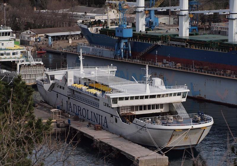 TIN UJEVIC - Vesseljoin