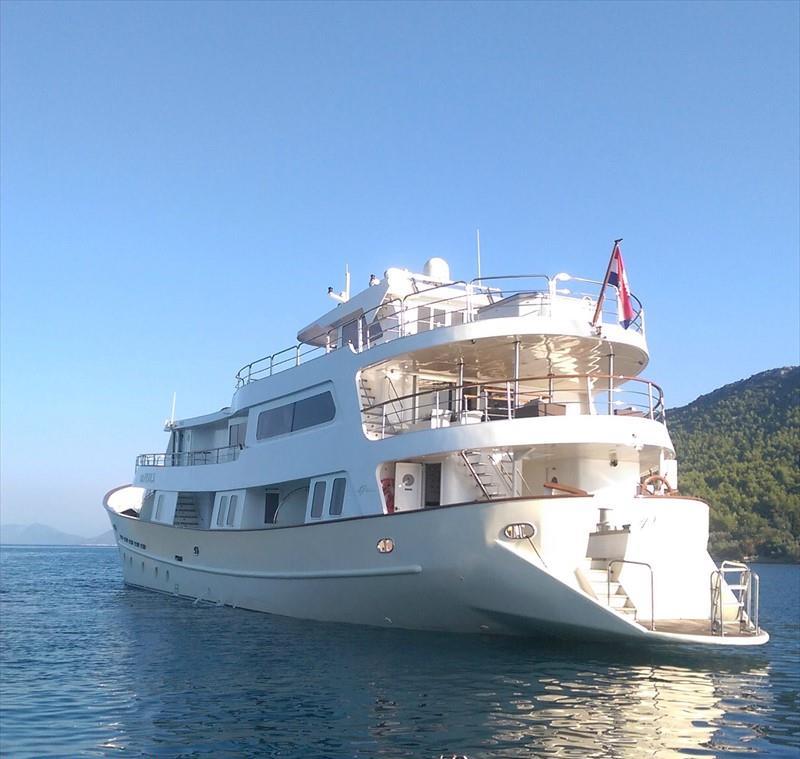 LA PERLA - Vesseljoin