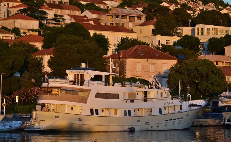 LA PERLA - Vesseljoin