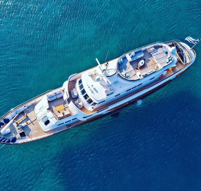 HAPPY DAY - Vesseljoin