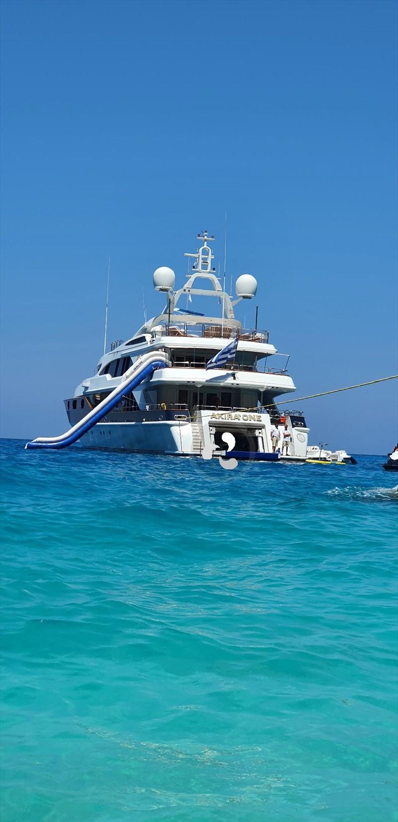 AKIRA ONE - Vesseljoin