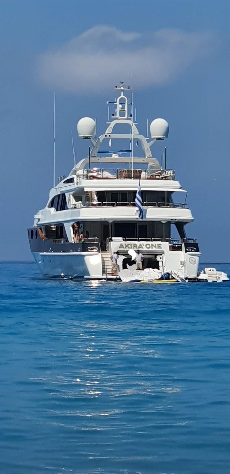 AKIRA ONE - Vesseljoin