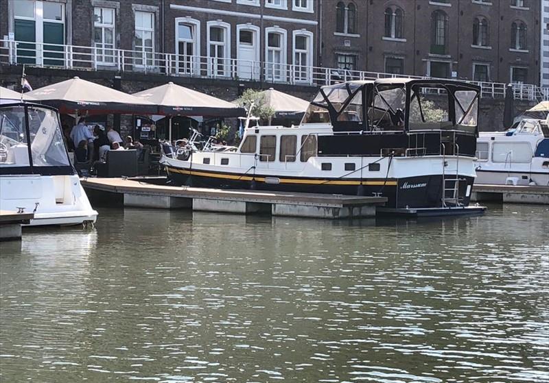 ROYAL B - Vesseljoin