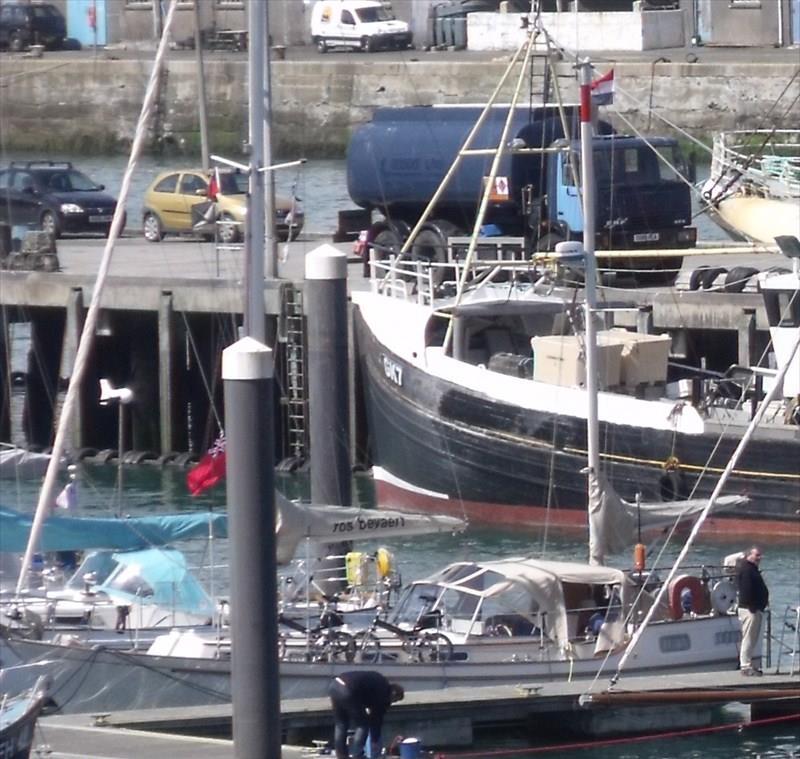 ROS BEYAERT - Vesseljoin