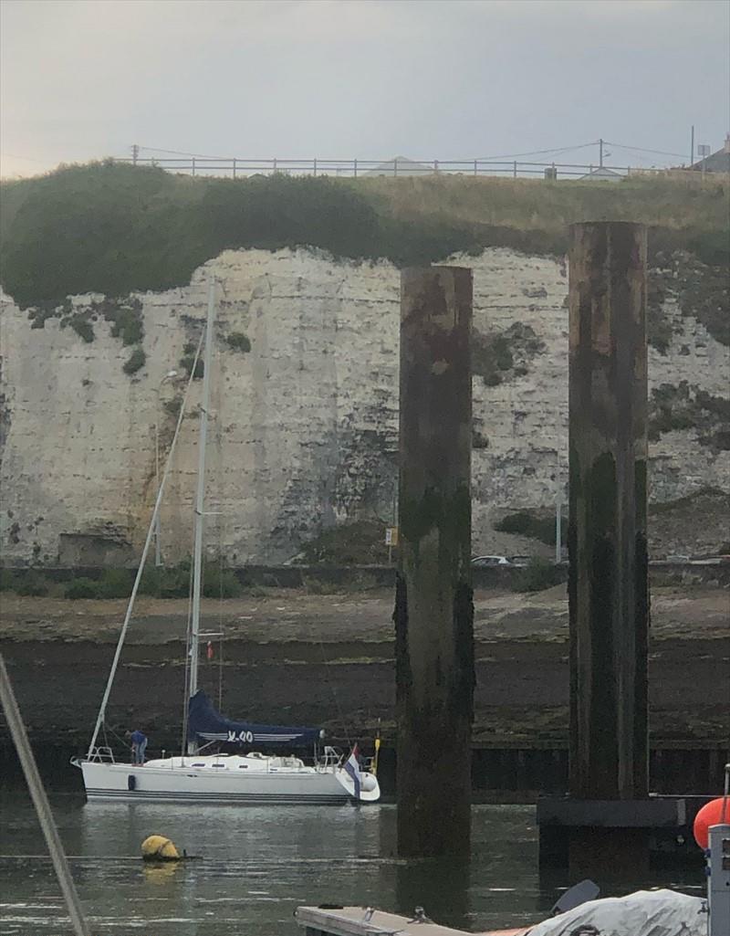 TWO VIXENS - Vesseljoin