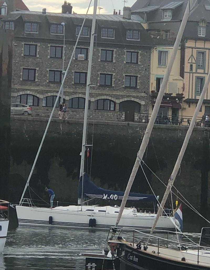 TWO VIXENS - Vesseljoin