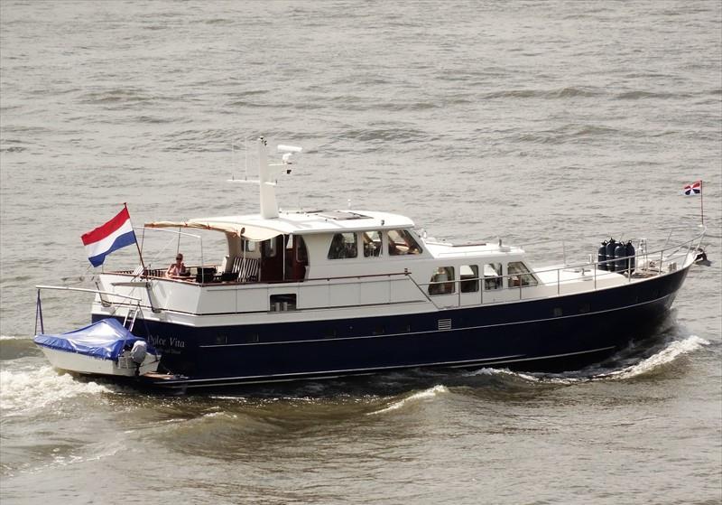 WAVE GUIDE - Vesseljoin