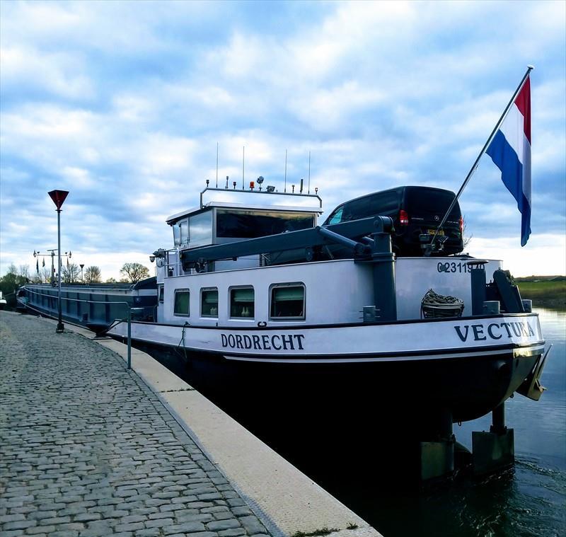 VECTURA - Vesseljoin