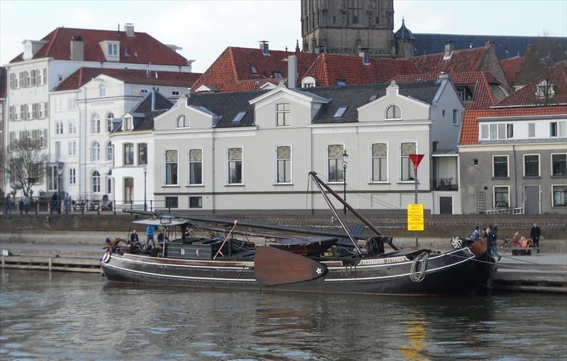 VLEERMOES - Vesseljoin