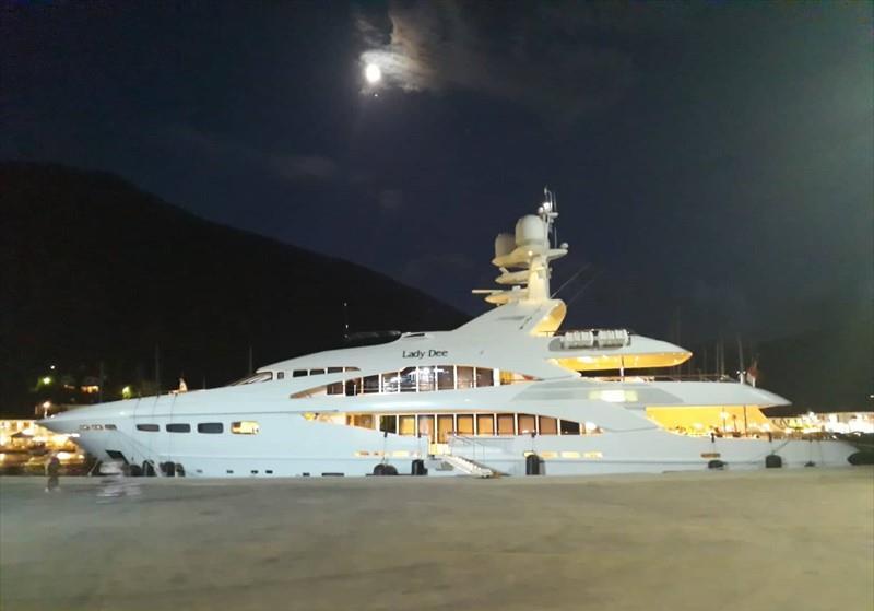 LADY DEE - Vesseljoin