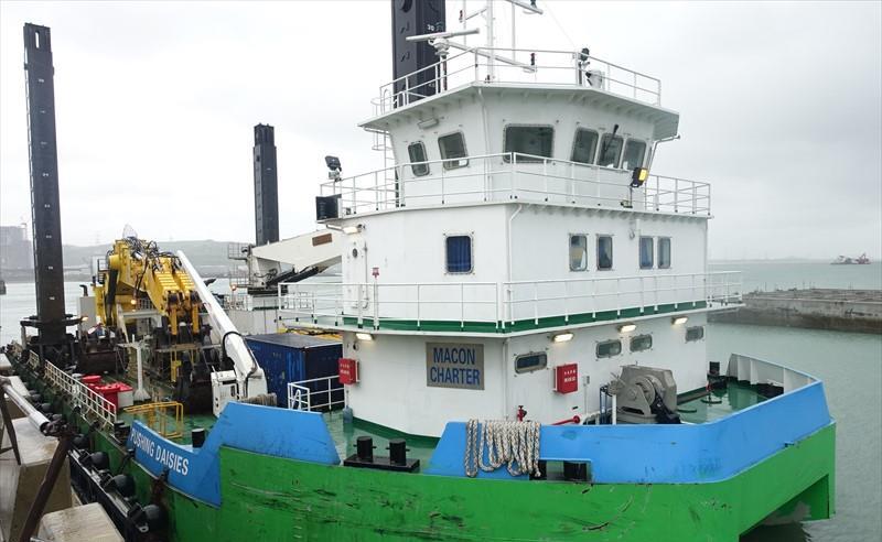 PUSHING DAISIES - Vesseljoin