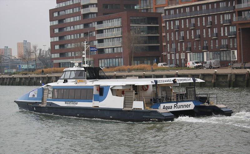 AQUA RUNNER - Vesseljoin