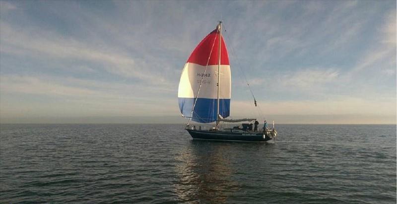 BIG BABY BLUE - Vesseljoin