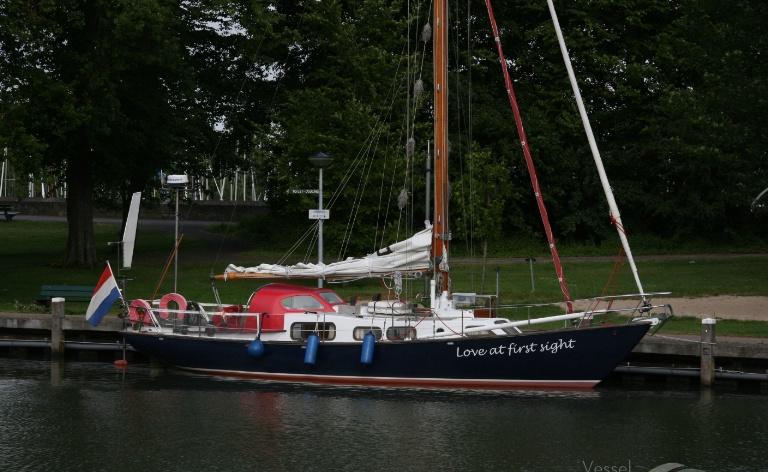 LOVE AT FIRST SIGHT - Vesseljoin