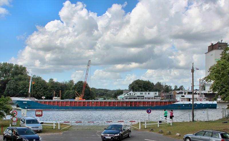 BREADBOX VIPER - Vesseljoin