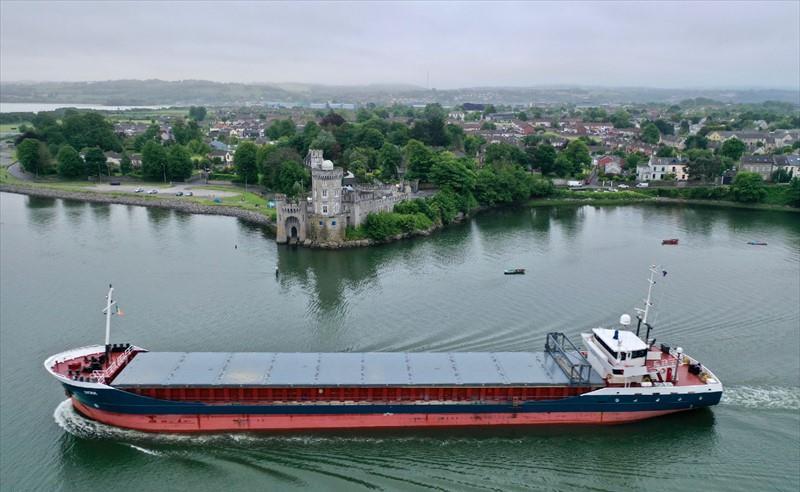 BREADBOX VIPER - Vesseljoin