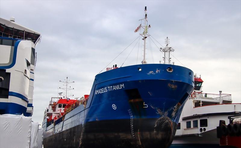 AMADEUS TITANIUM - Vesseljoin