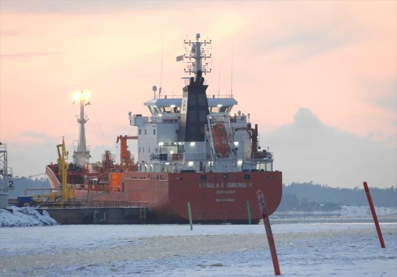 URSULA ESSBERGER - Vesseljoin