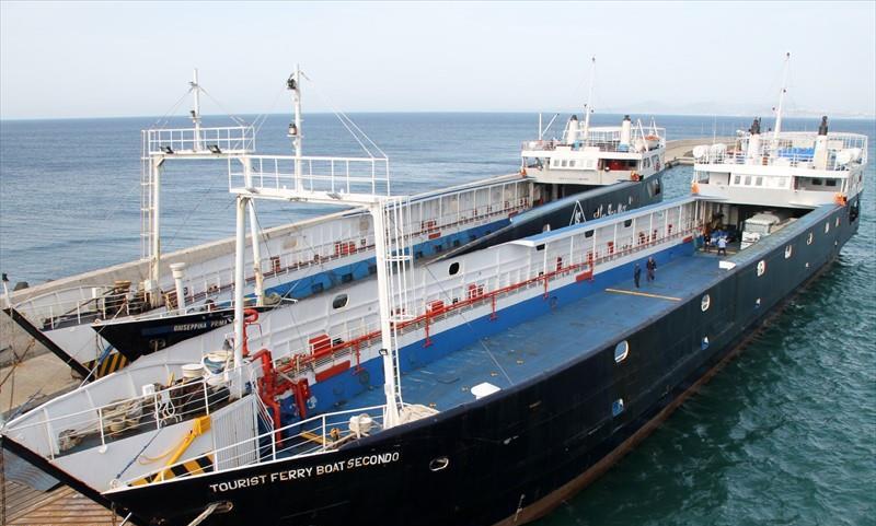 TOURIST FERRY BOAT SECONDO - Vesseljoin