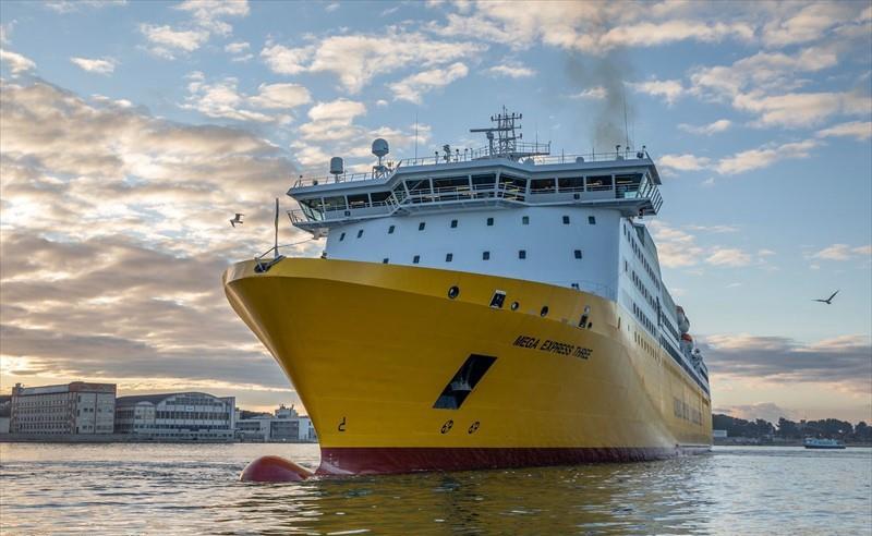 MEGA EXPRESS THREE - Vesseljoin