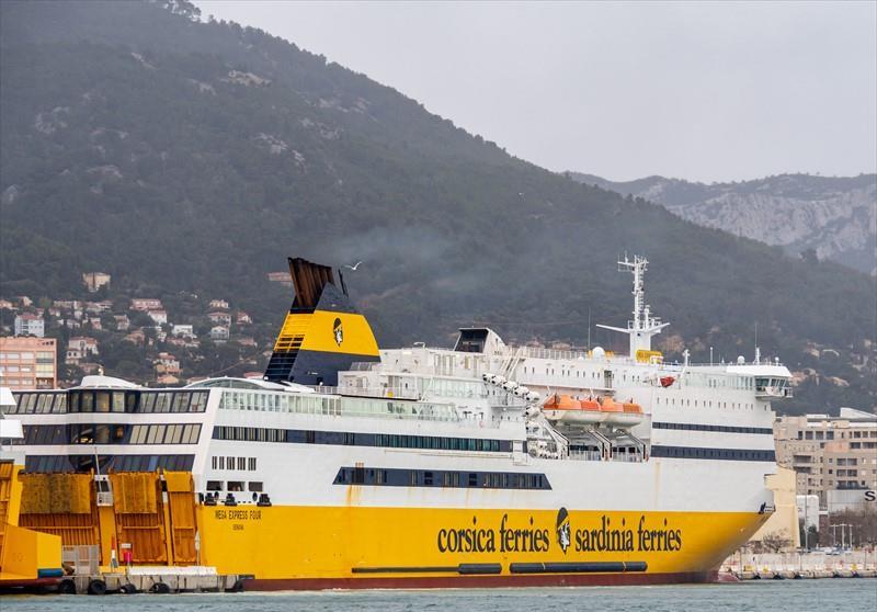 MEGA EXPRESS FOUR - Vesseljoin