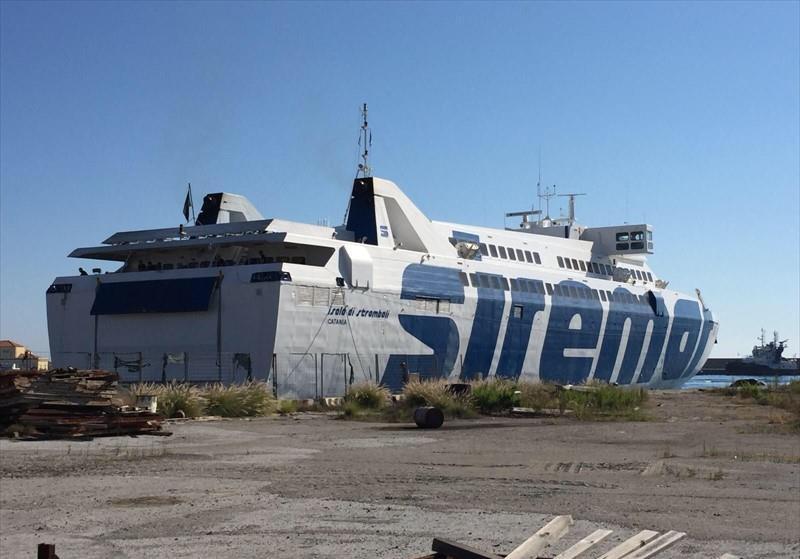 ISOLA DI STROMBOLI - Vesseljoin