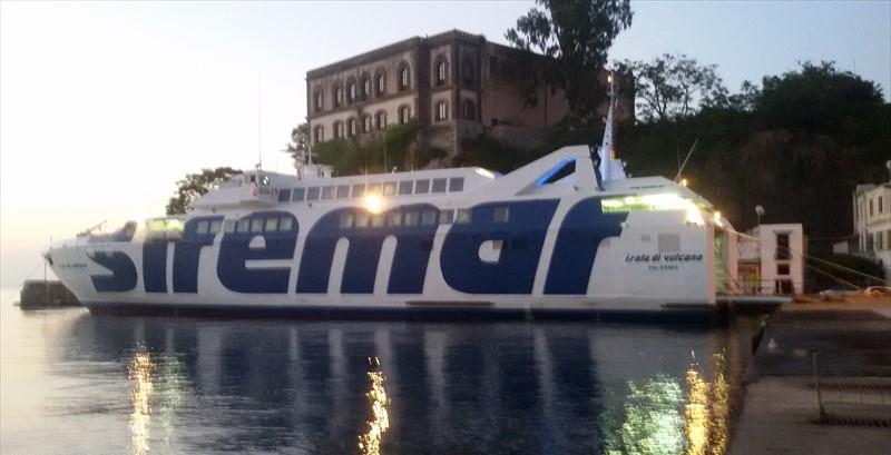 ISOLA DI VULCANO - Vesseljoin