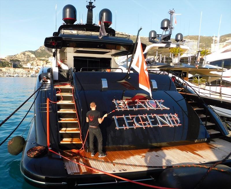 BLACK LEGEND - Vesseljoin