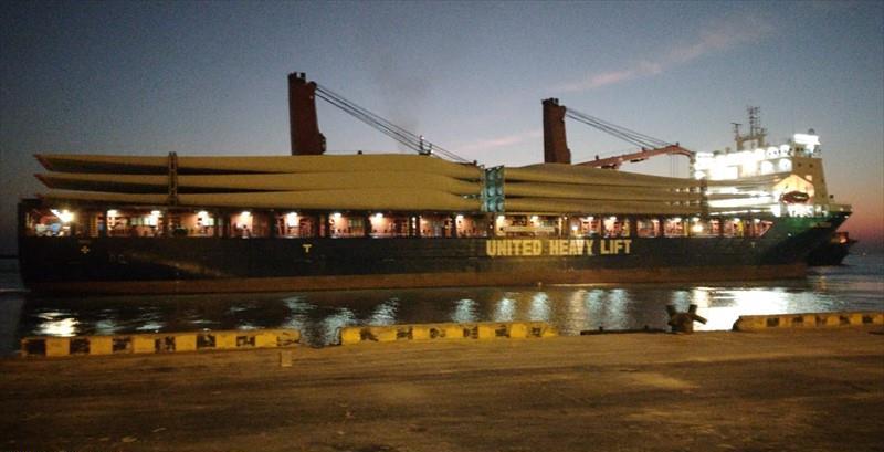 UHL FOCUS - Vesseljoin