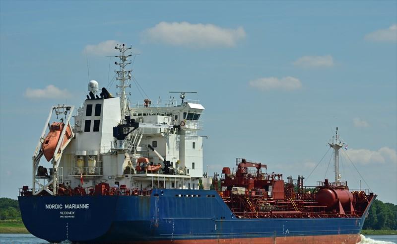 CHARLOTTE ESSBERGER - Vesseljoin